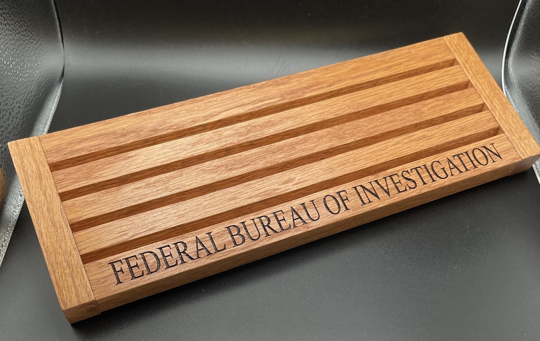 OAK Federal Bureau of Investigation FBI Challenge Coin Display for 24 ...