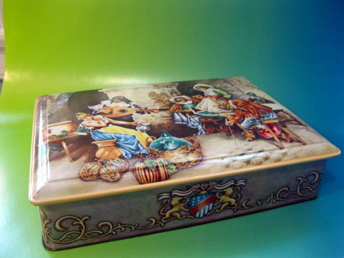 English Made Daher Tin Scene of Carousers on Lid From - Etsy