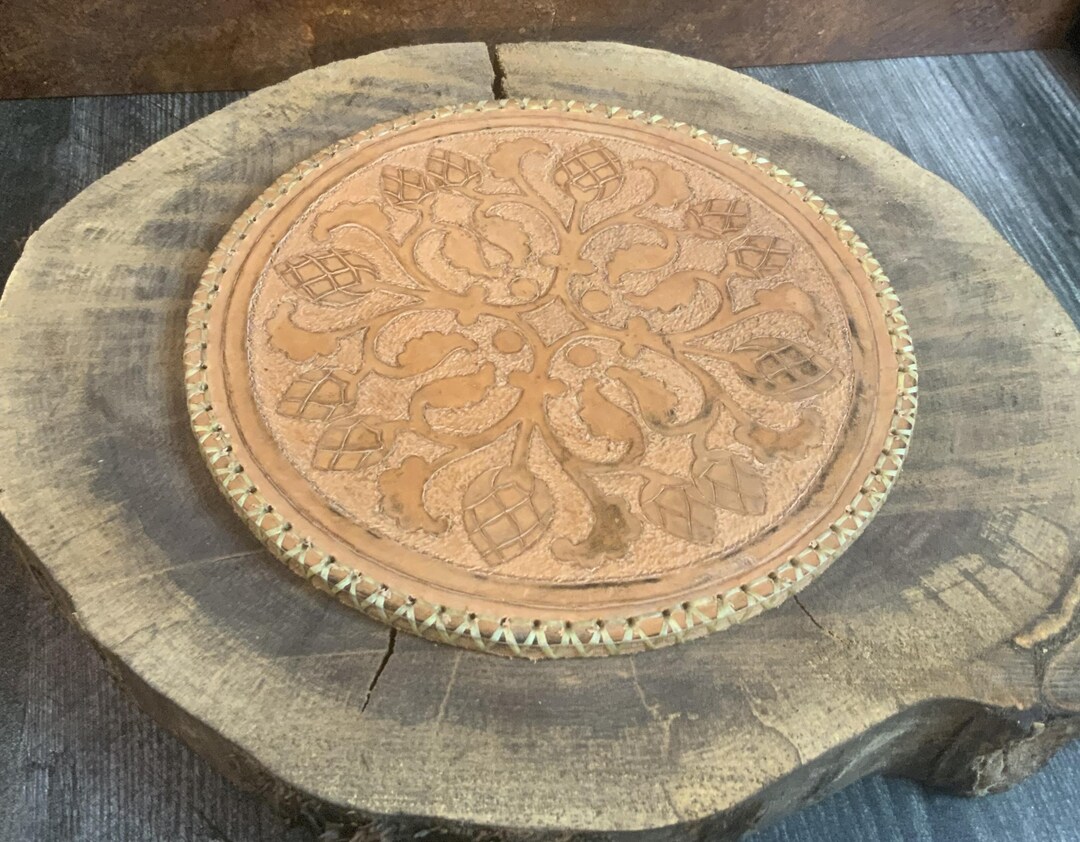 Leather Trivet in Natural - ARTICHAUT - Etsy