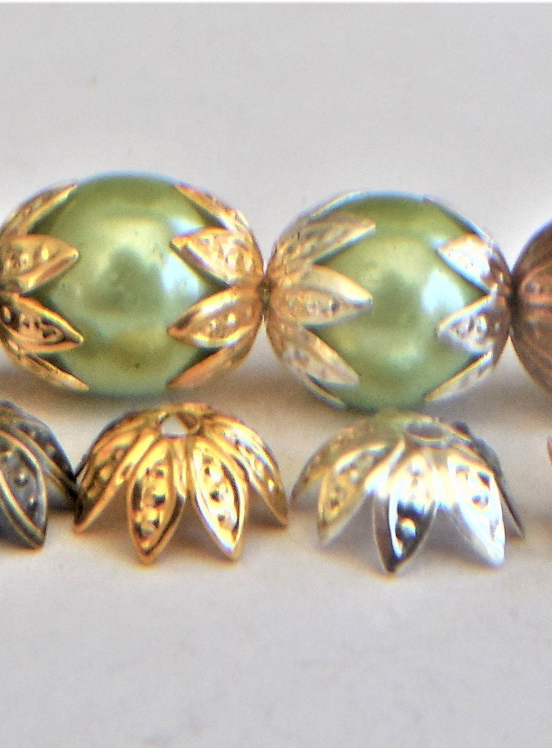 100+** 10mm Bead Caps SILVER or GOLD 8 Pointed Petals Flower Beadcaps ...