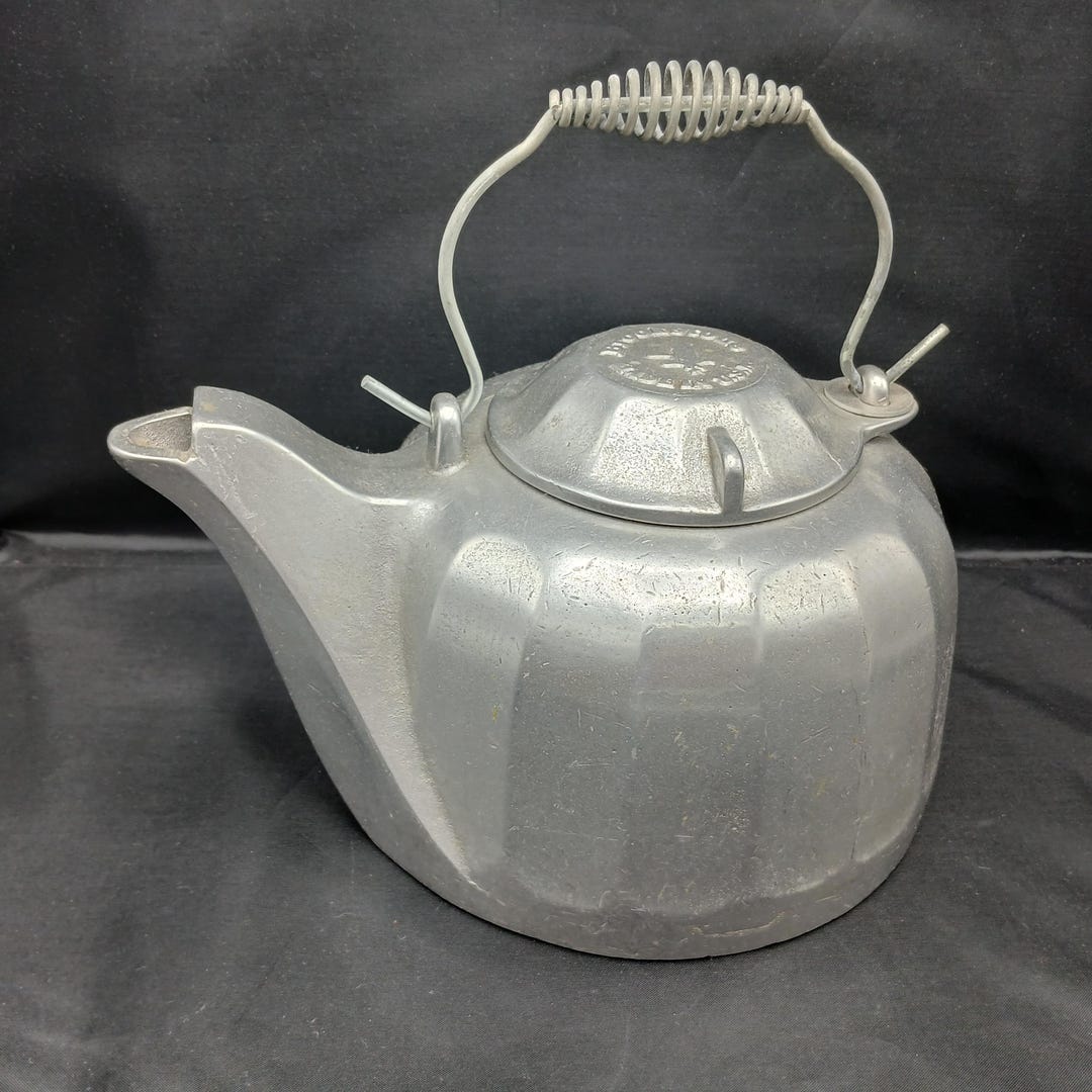 Vintage Brookstone Aluminum Kettle, RARE Very Heavy Cast Aluminum ...