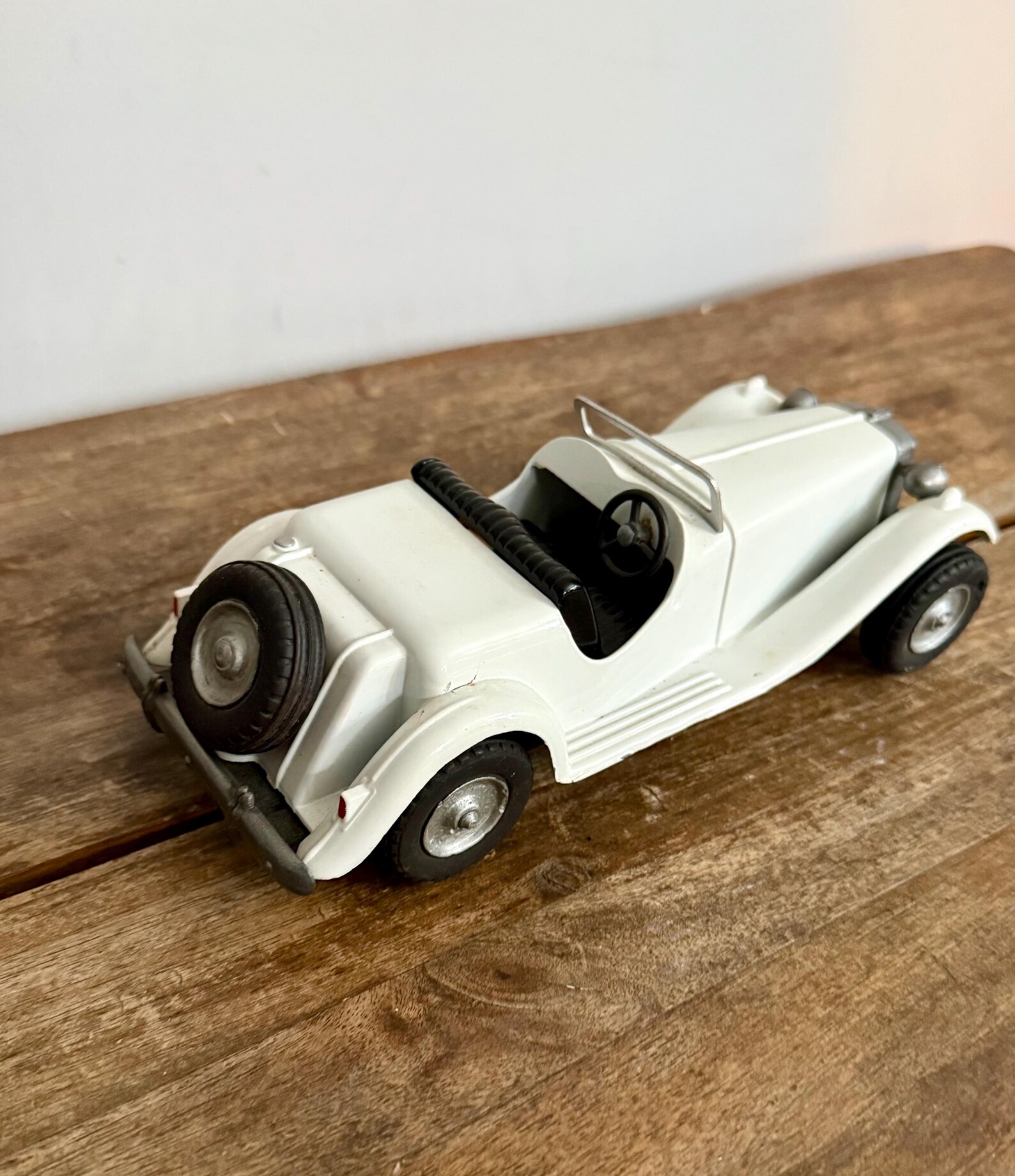 Vintage Hubley Kiddie Toy Co. Die-cast Model White Roadster Car # 485 ...