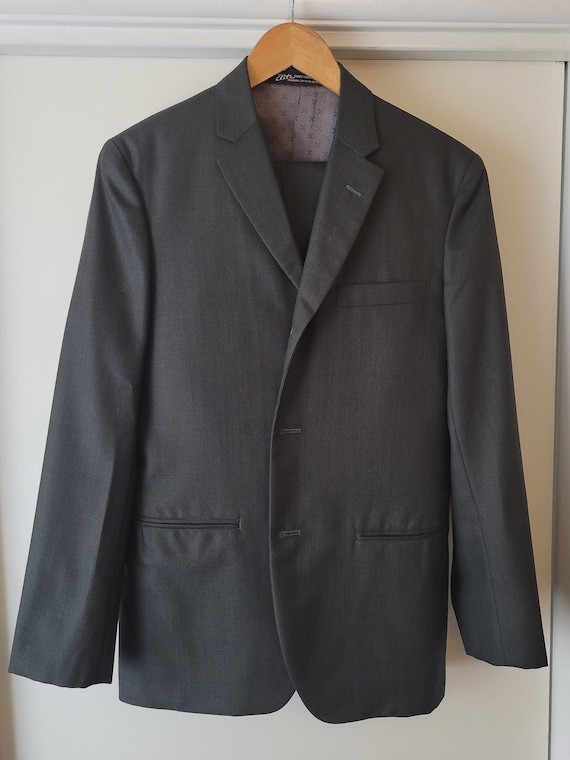 1960s Suit, Pewter Gray Color, Stylish! - Gem