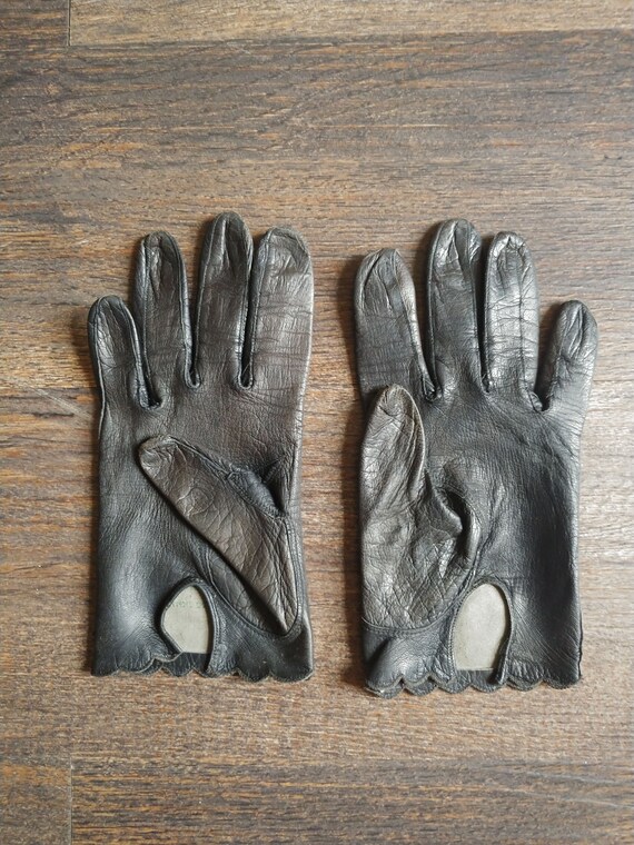 1950s Black Leather Driving Gloves | Vintage 50s Scal… - Gem