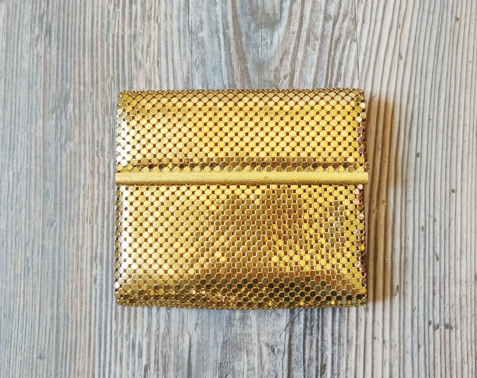1970s Gold Metal Mesh Wallet | Vintage 70s Billfold | Women's ...