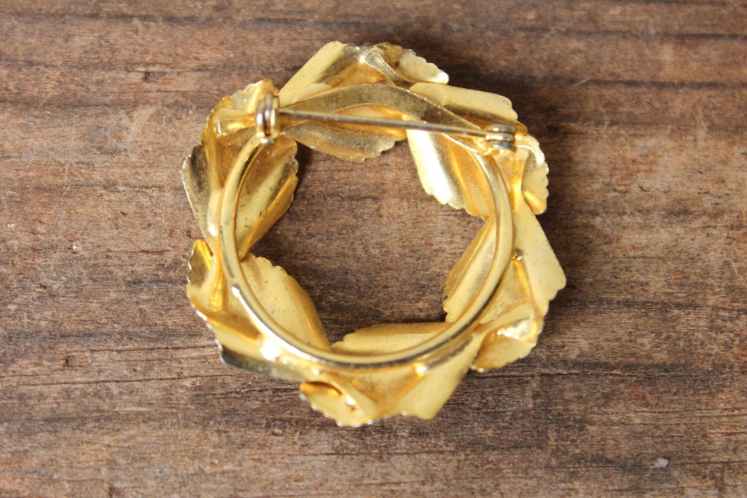 Vintage Gold Tone Scarf Pin and Brooch - Etsy