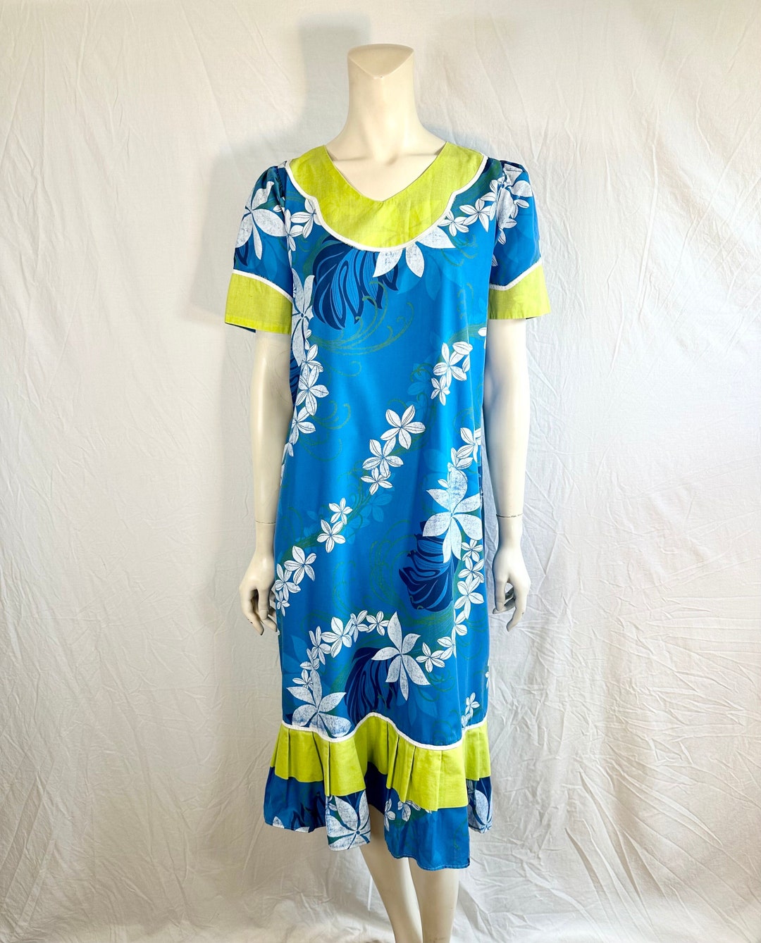 Sweet Vintage Blue & Lime Green Muumuu, OAK, Small/medium - Etsy