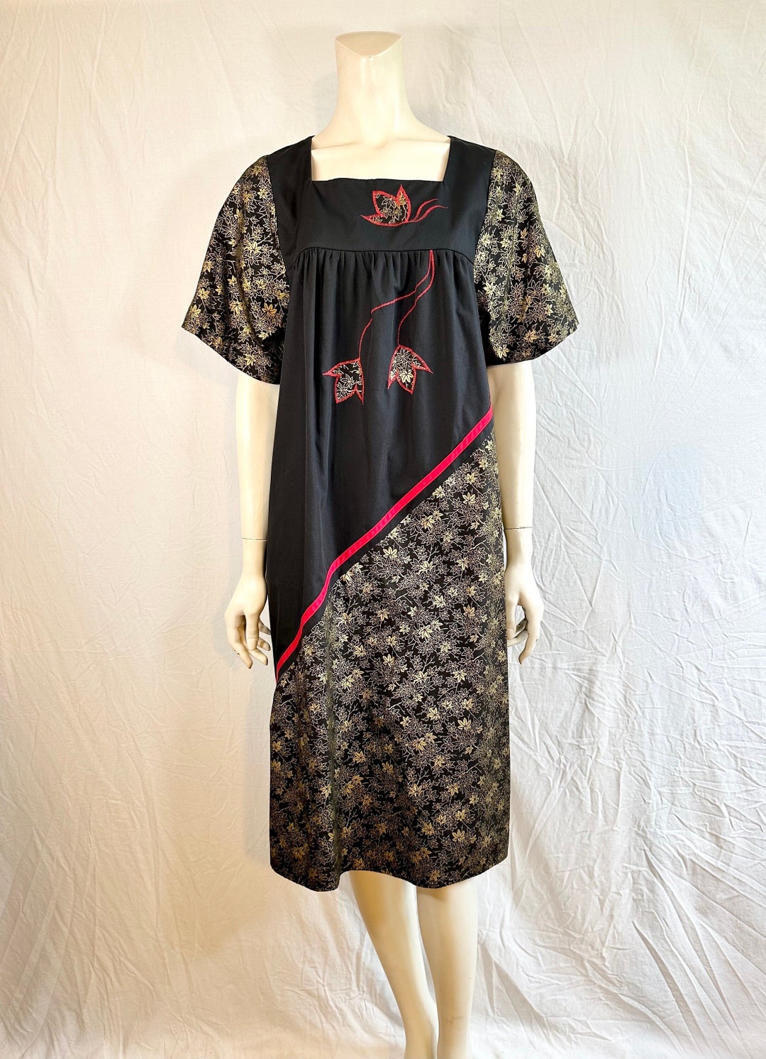 Sweet Vintage Short Muumuu Made by RM Made in Hawaii Medium - Etsy