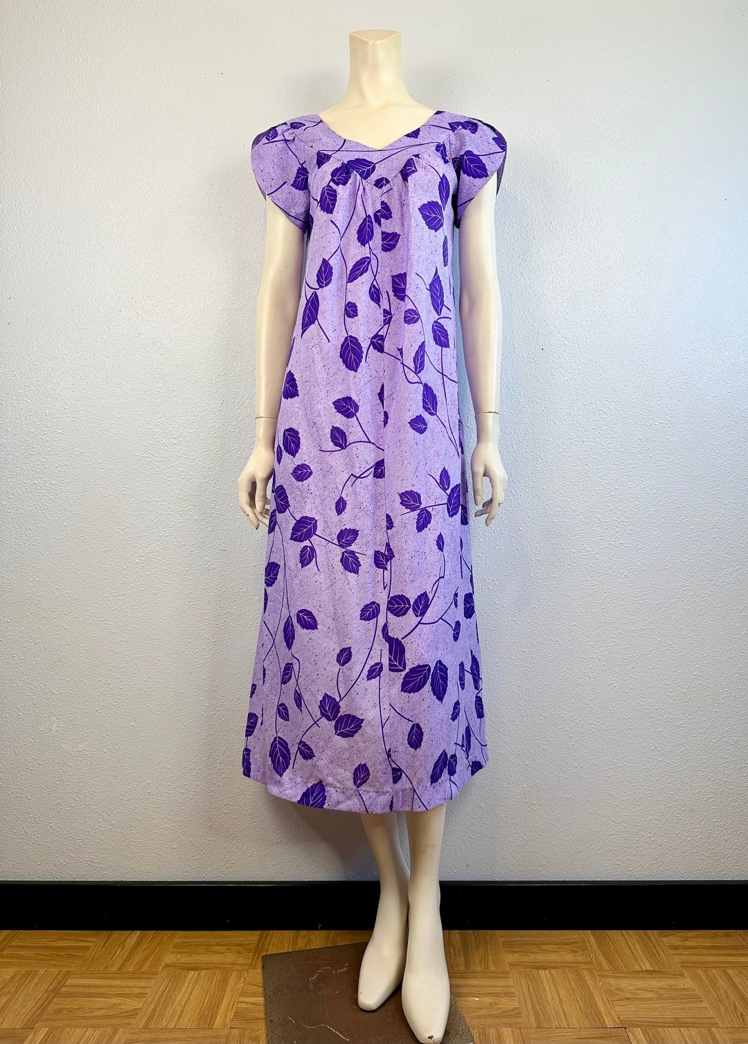 Beautiful Vintage Purple Floral Muumuu, Made in Hawaii, Size Small - Etsy