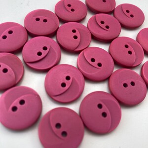 18 Buttons 15mm - 5/8", 2 Hole Hot Pink Carved Plastic Buttons, Retro ...