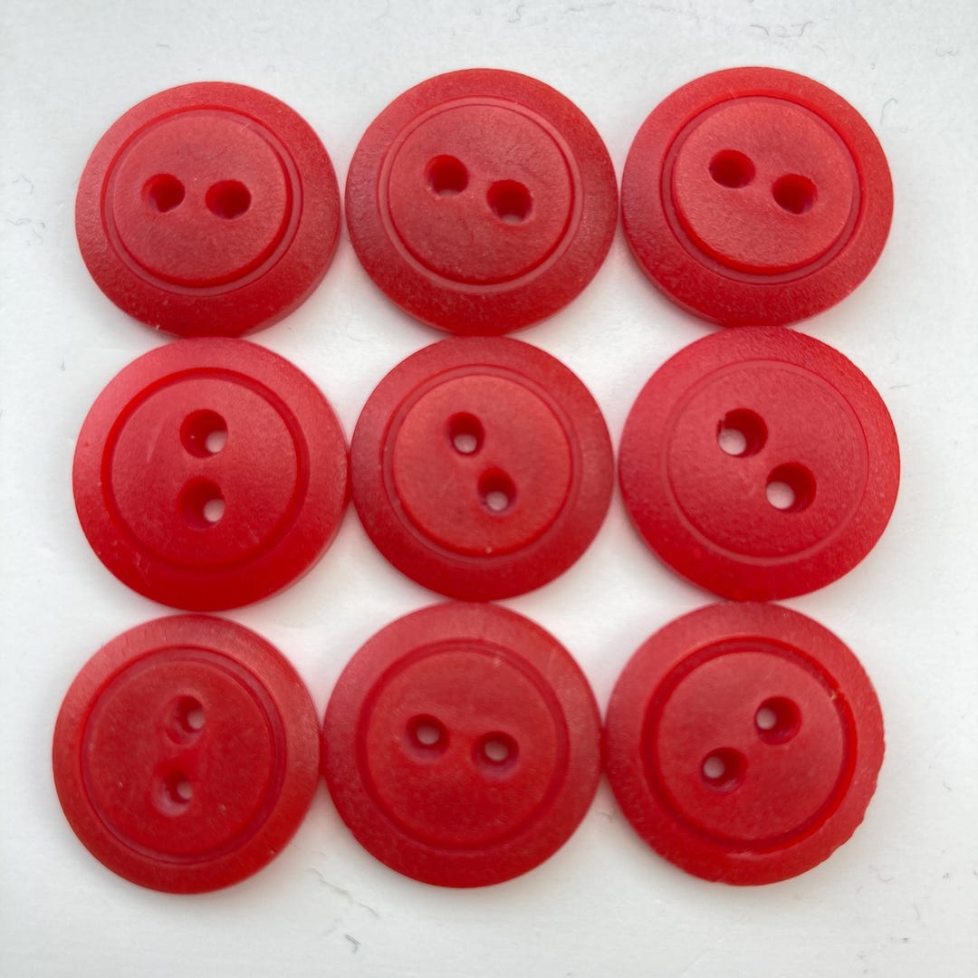 9 Red Buttons 16mm - 6/8", 2 Hole Shiny Red Plastic Buttons, Retro ...