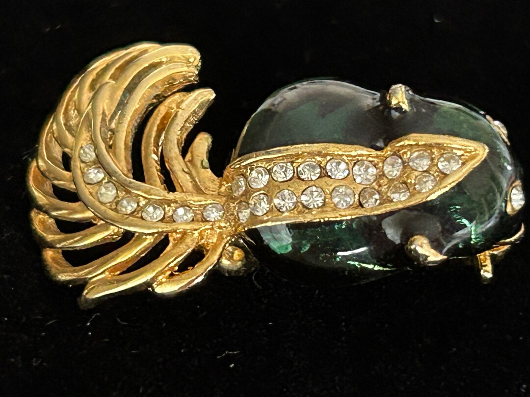 Unmarked Enamel and Rhinestone Skunk Brooch - Etsy
