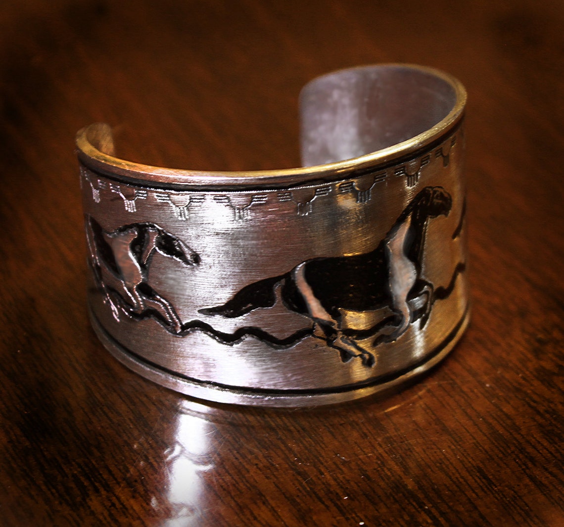 Paint Horse Cuff Bracelet Handmade by the Artist USA in Silvery Pewter ...