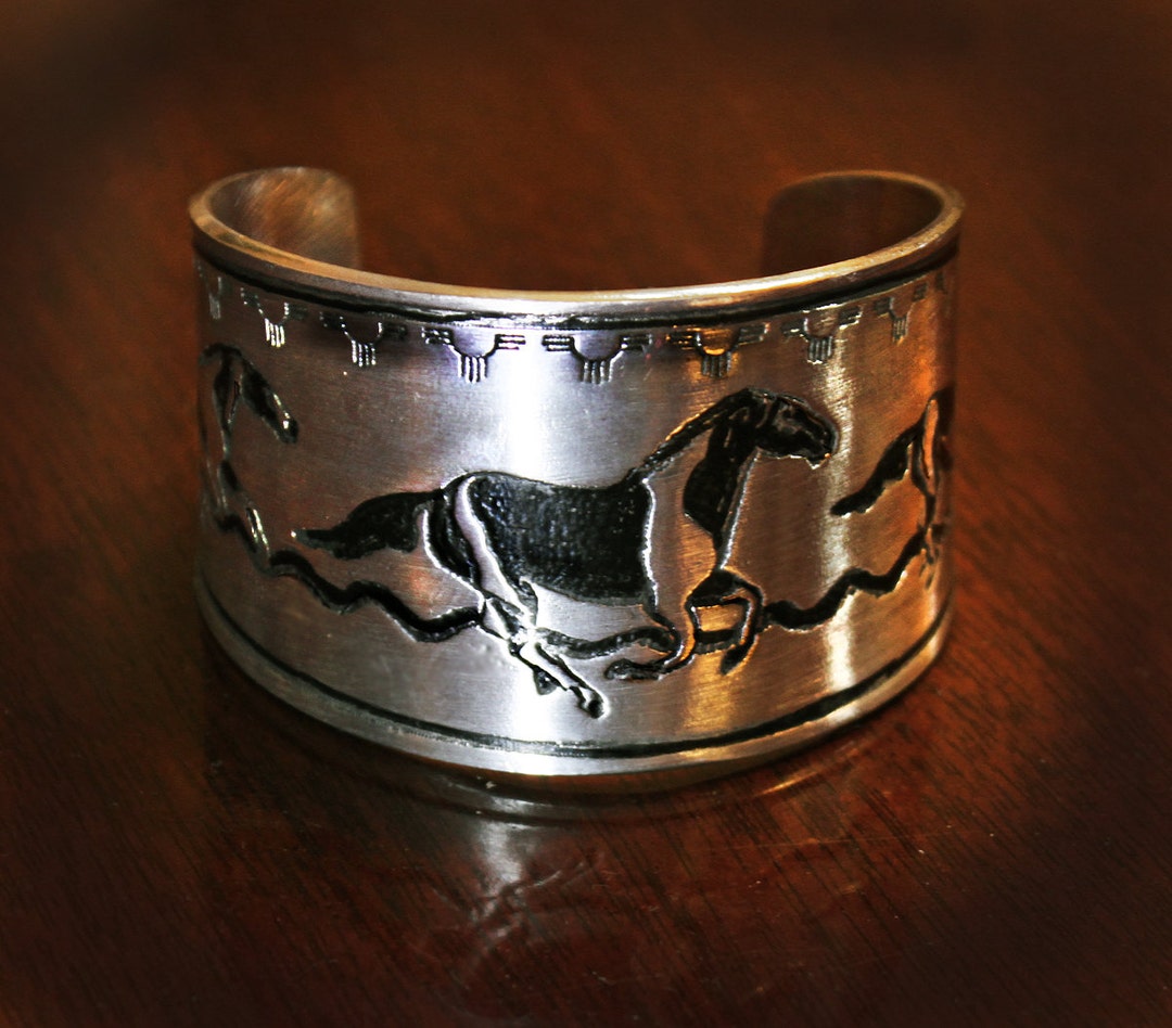 Paint Horse Cuff Bracelet Handmade by the Artist USA in Silvery Pewter ...