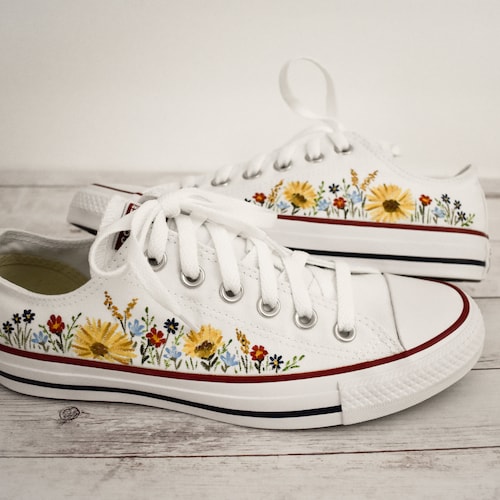Floral Custom Painted Low Top Converse - Etsy