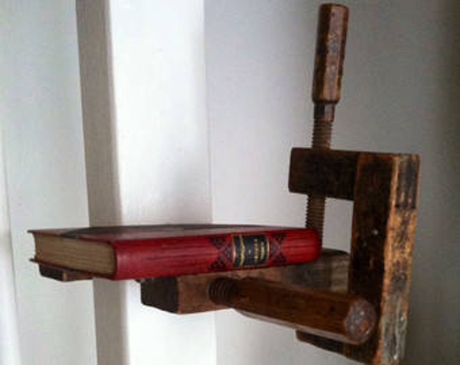 Library Bookshelf Bookend Antique Readers Nook Shelf Hangout Industrial ...