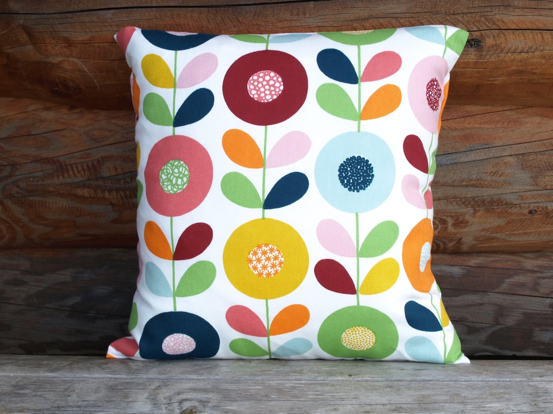 Decorative Pillow Cover White Bright Flowers Floral Decorative Cotton ...