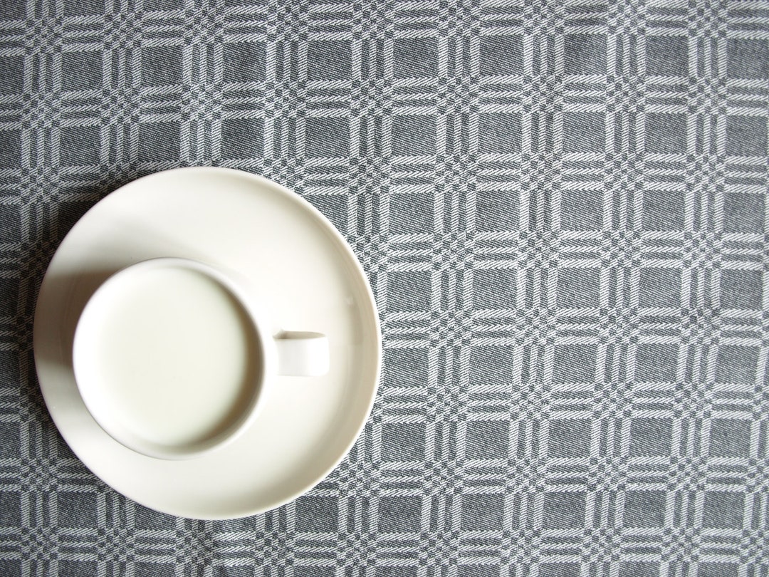 Tablecloth Dark Grey With White Checkered Tablecloth , Also Napkins ...