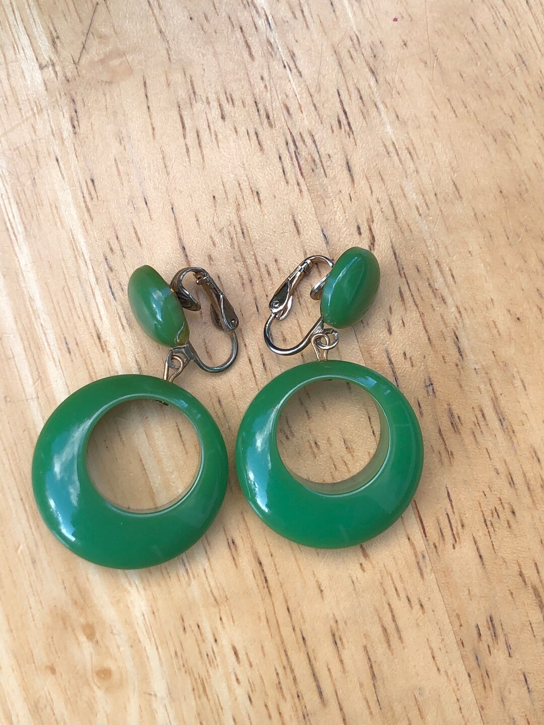 Celluloid Plastic Jade Green Dangle Drop Earrings Clip on 60's Vintage ...