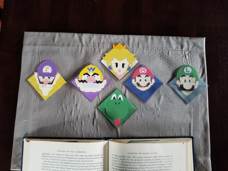 Laminated Videogame Corner Bookmark Mario, Luigi, Wario, Toad, 1 Up ...