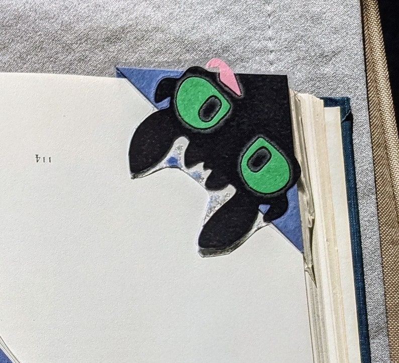 Toothless How to Train Your Dragon Laminated Corner Bookmark | Etsy
