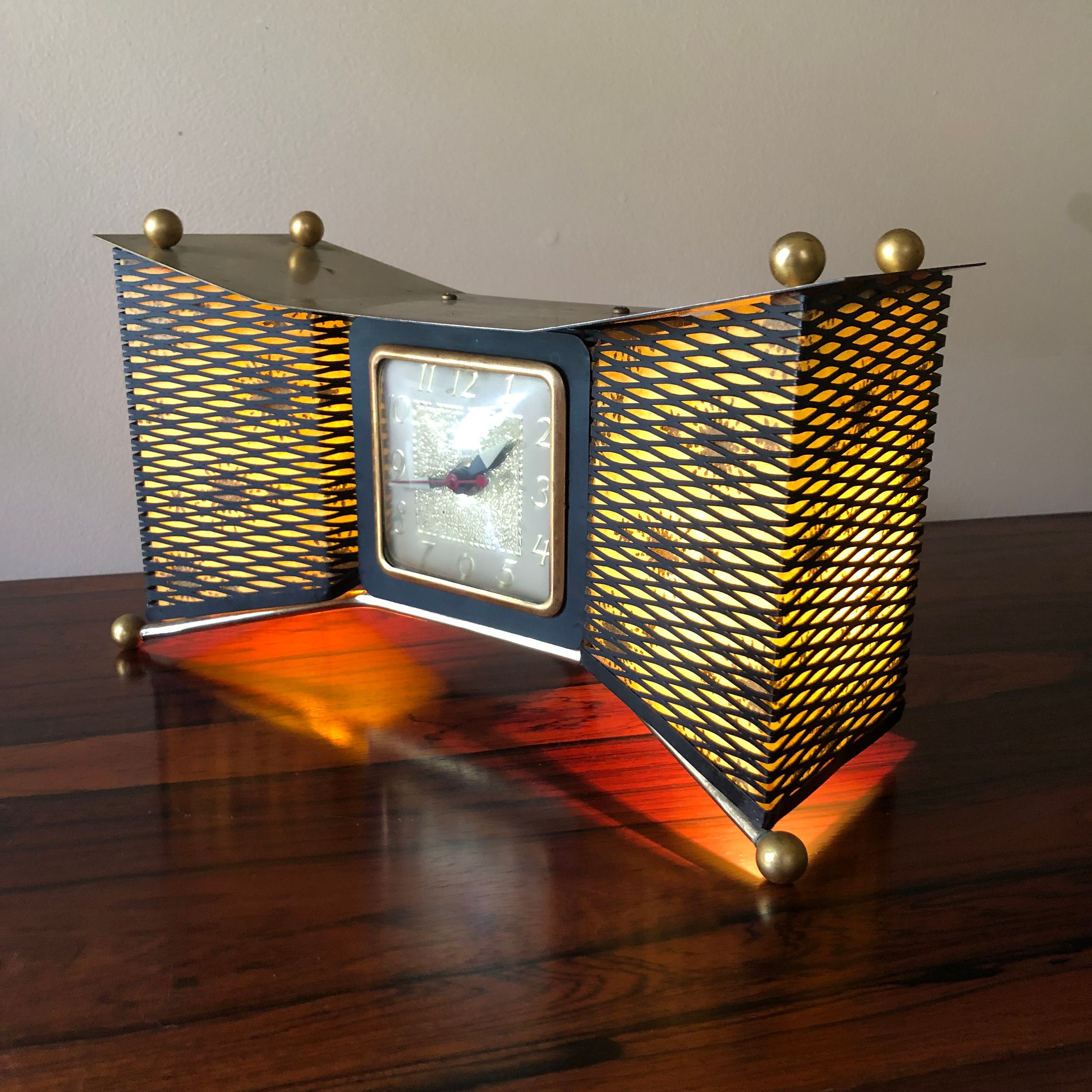 1950s Atomic Lighted Electric TV Clock by United, USA - Etsy