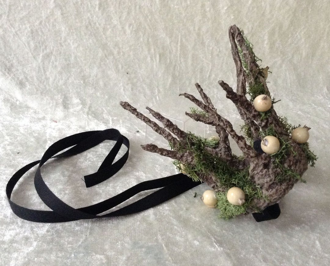 Crown - Extra Small, Handmade Branches Crown With Mos and White Berries ...