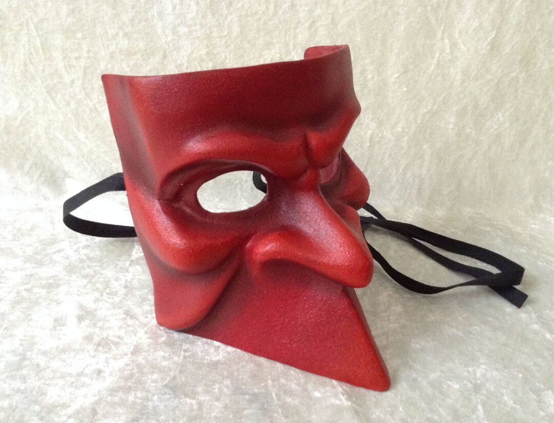 Artisan Bauta Mask (expressive): 'angry Red Bauta' (subtle Shading ...
