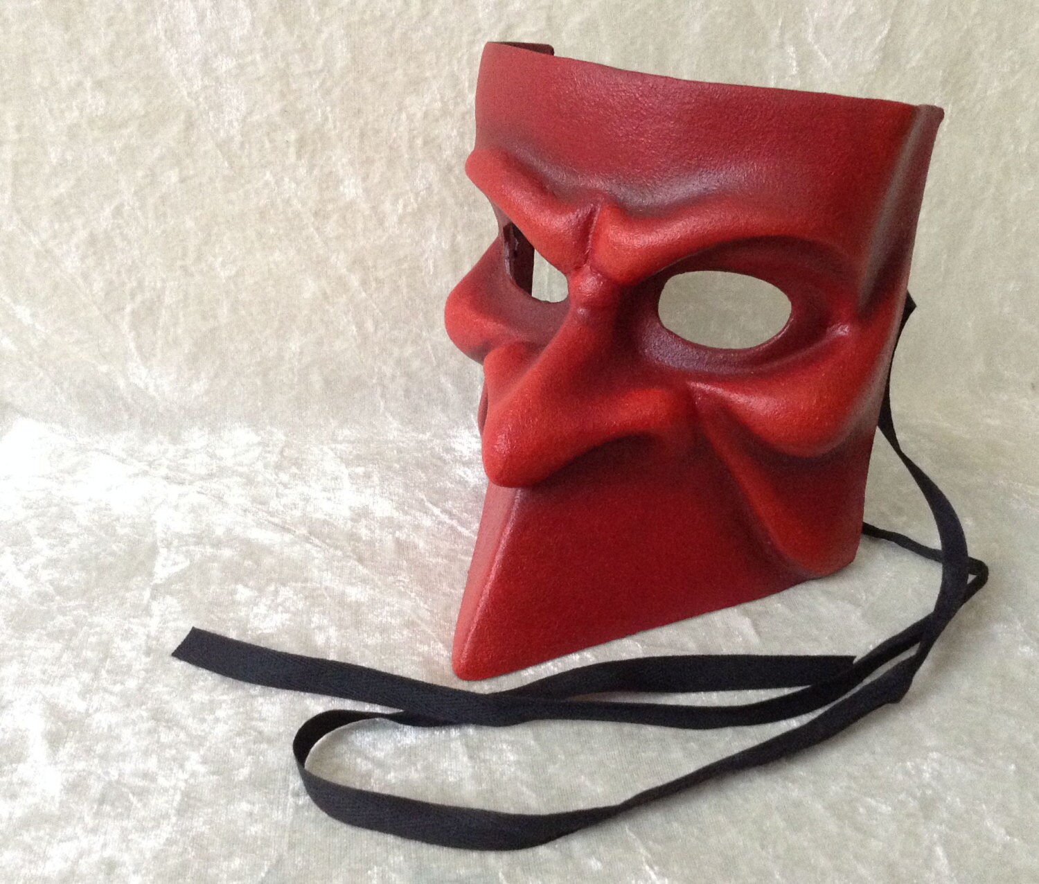 Artisan Bauta Mask expressive: 'angry Red Bauta' subtle Shading ...