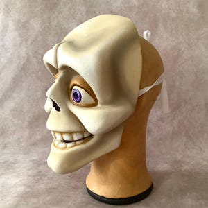 New Model! - Artisan Full Mask: 'cartoon Skull' (beige With Purple Eyes ...