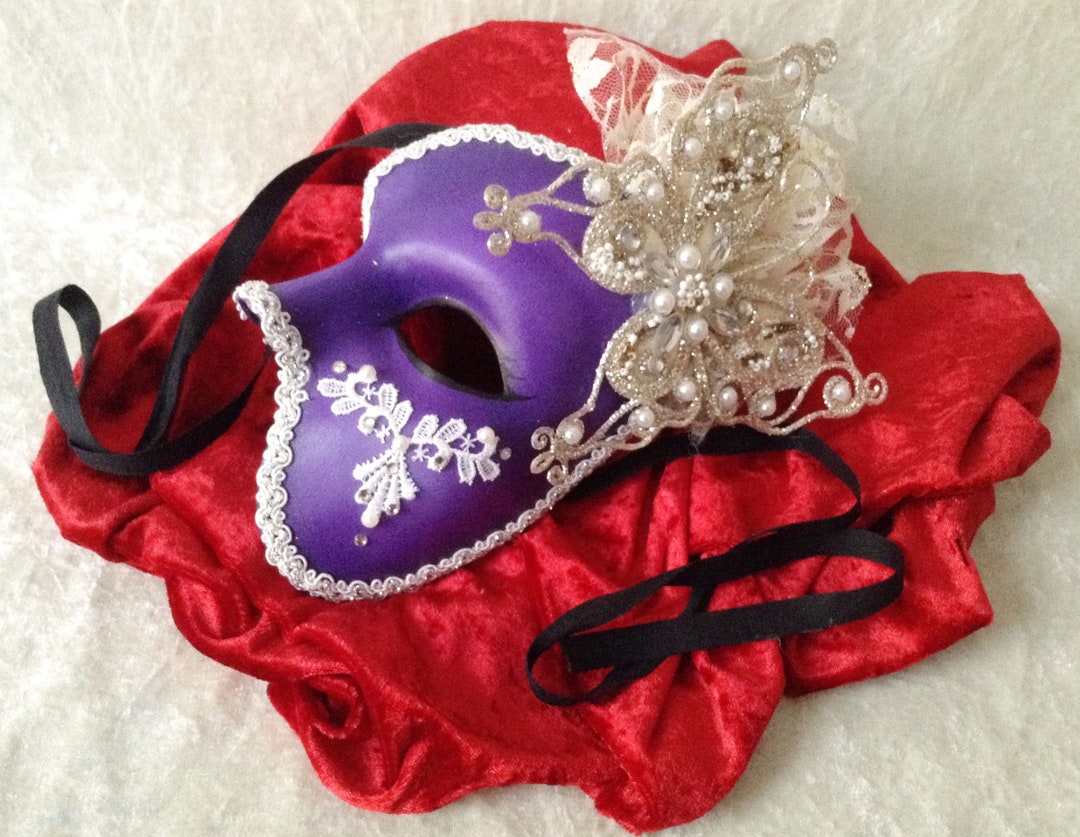 Artisan Quarter Mask: 'elegant Purple and White' (lace and Butterfly ...