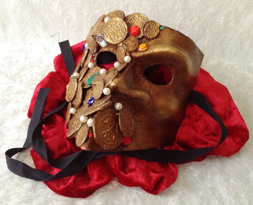 Artisan Bauta Mask: 'golden Treasure Bauta' ((fake) Gold Pieces ...