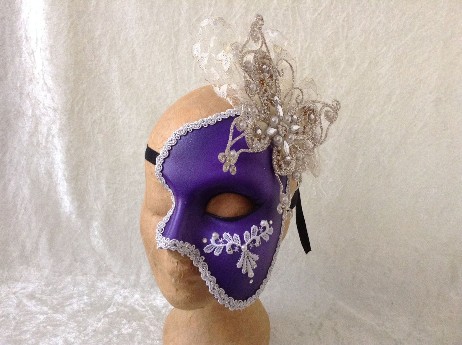 Artisan quarter mask: 'Elegant purple and white' lace | Etsy