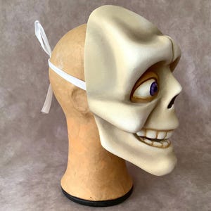 New Model! - Artisan Full Mask: 'cartoon Skull' (beige With Purple Eyes ...