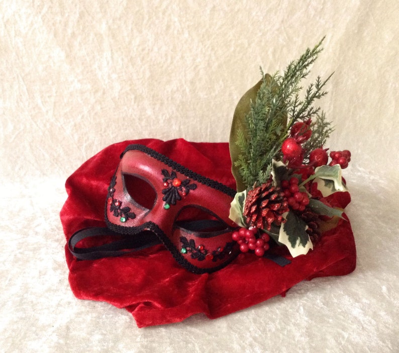 Artisan Eye Mask: 'fancy Red Christmas' (lace and Decoration) - Etsy