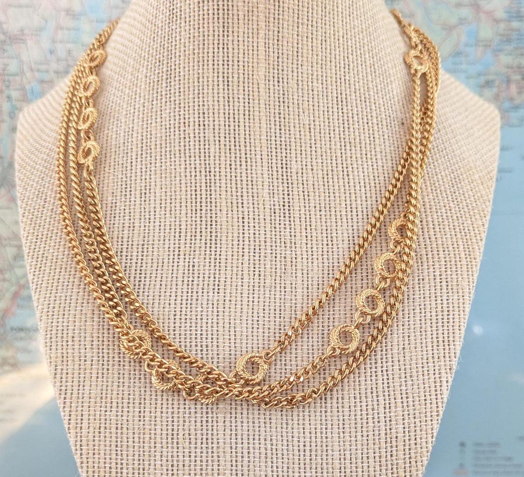 Vintage Monet Long Gold Metal Loop Chain Flapper Length Art Nouveau ...