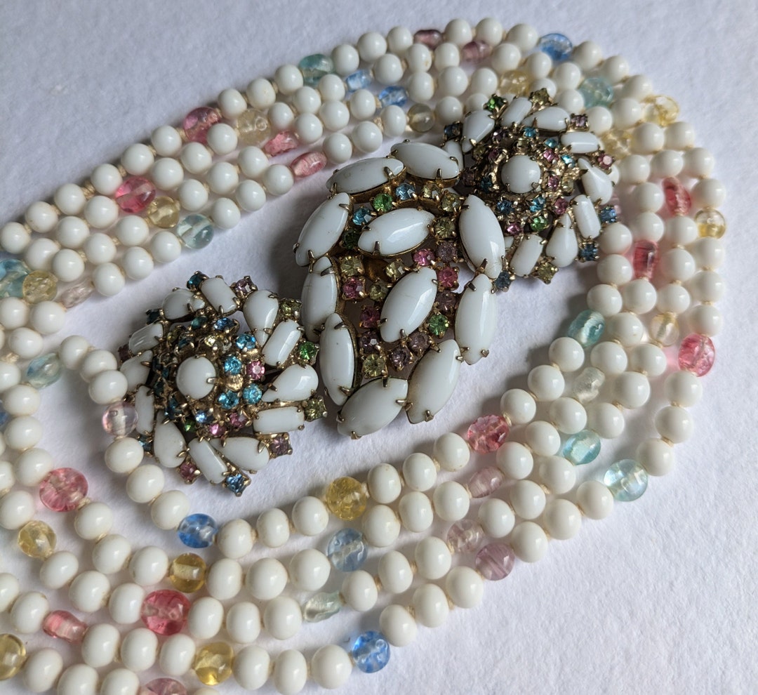 Ultra Rare: Vintage Juliana Milk Glass and Pastel Prong Rhinestone ...