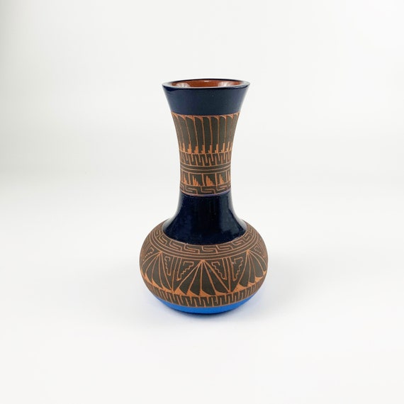 Native American Navajo Pottery Vase by Laura Bahe Long Neck - Etsy
