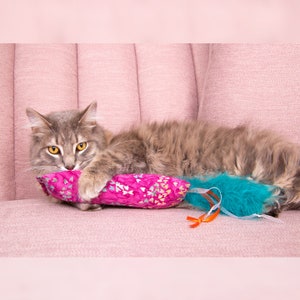 Batik Kickin Stick Cat Toy (1)| Handmade Cat Toys|catnip Cat Toys|kitty ...