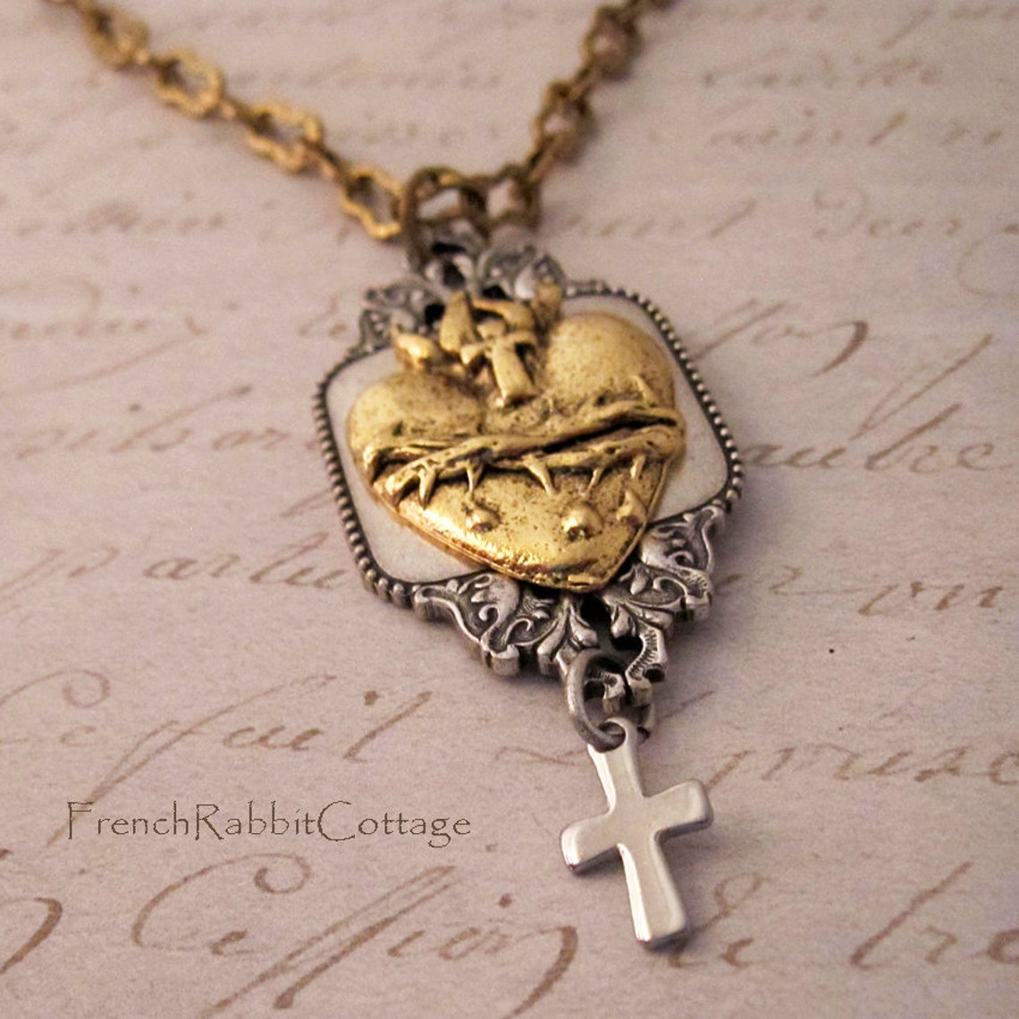 Sacred Heart Necklace, Sacred Heart of Jesus Pendant. Religious Jewelry ...