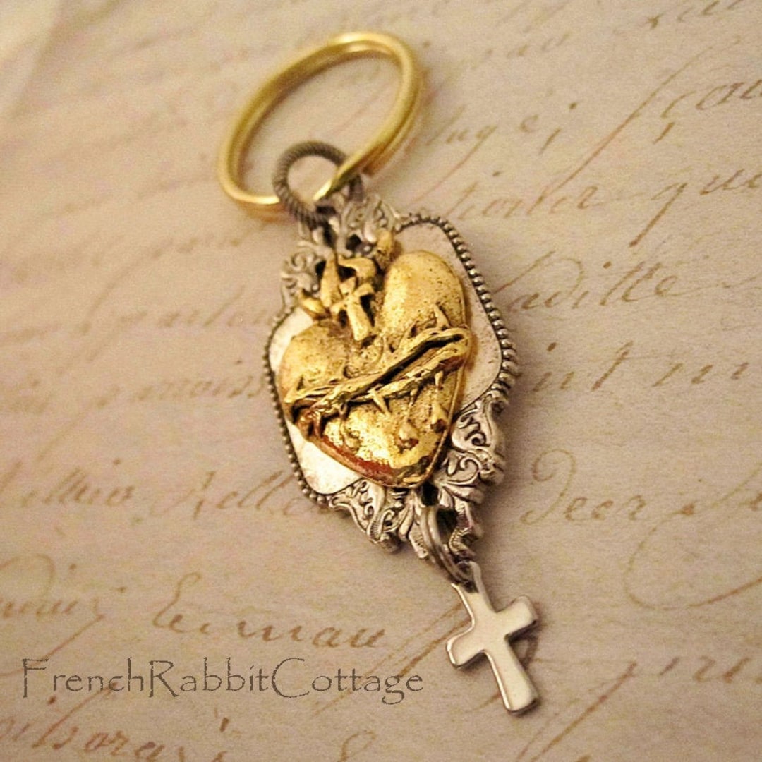 Sacred Heart Keychain / Sacred Heart of Jesus. Religious Keychain ...
