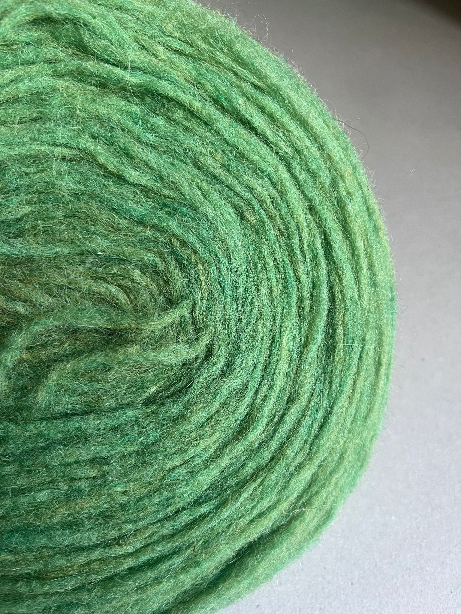 Green Dundaga Unspun Wool Pre Yarn Pencil Rowing 2-ply - Etsy