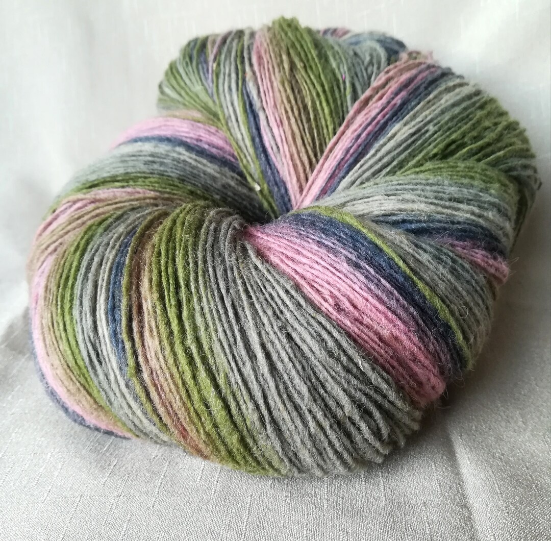 Dundaga Multicoloured Pure Wool Yarn Fingering Natural Wool Yarn Sheep ...