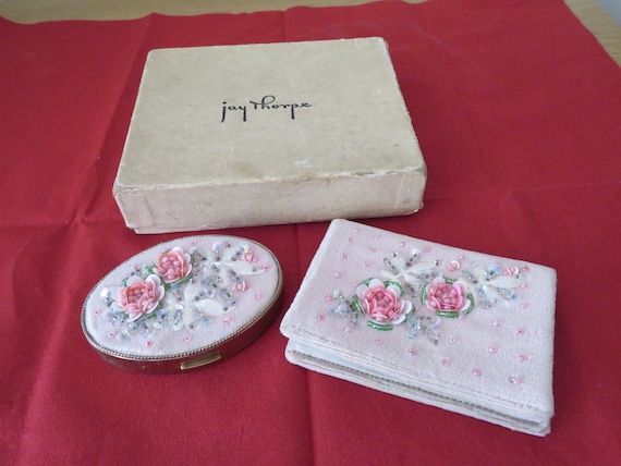 Vintage "Wand Art" Oval Powder Compact & Purse Sold b… - Gem