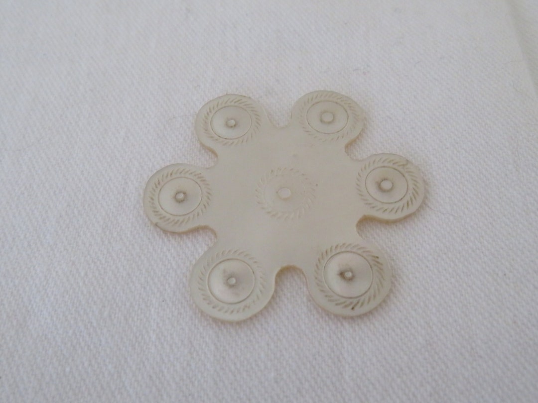 Vintage/antique Hand Carved Snowflake Mother of Pearl Silk/thread ...