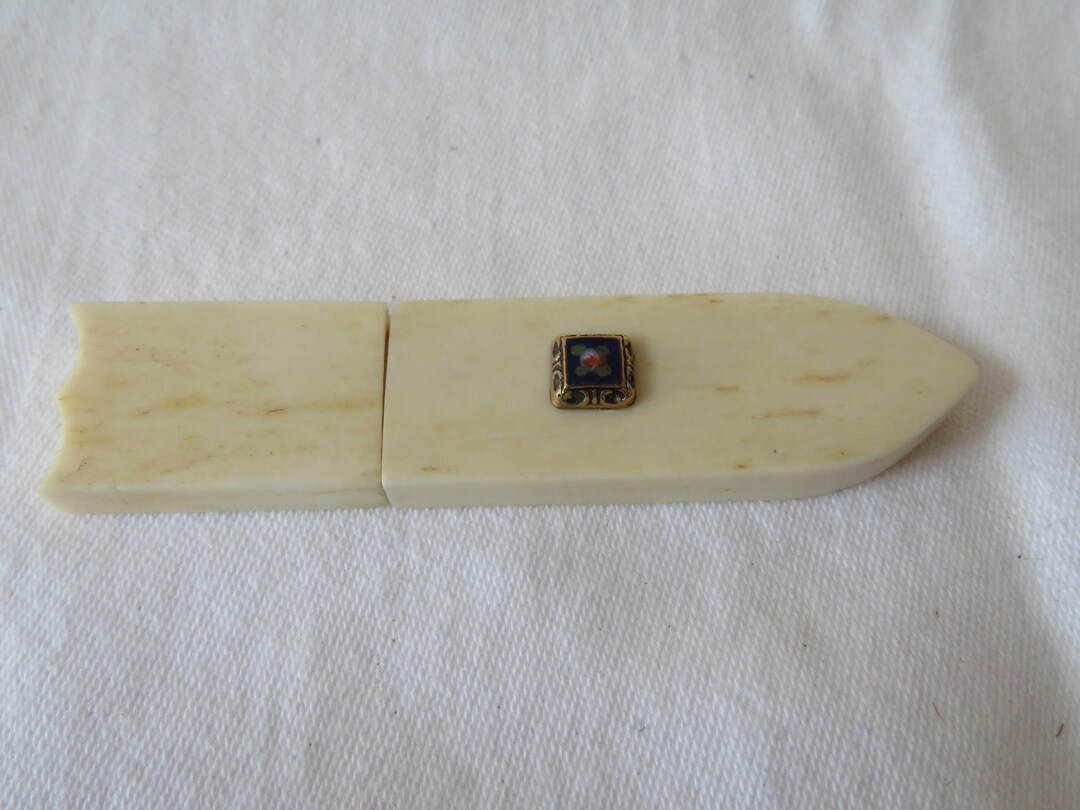 Antique/vintage Hand Carved Palais Royal Bovine Bone Needle Case With ...