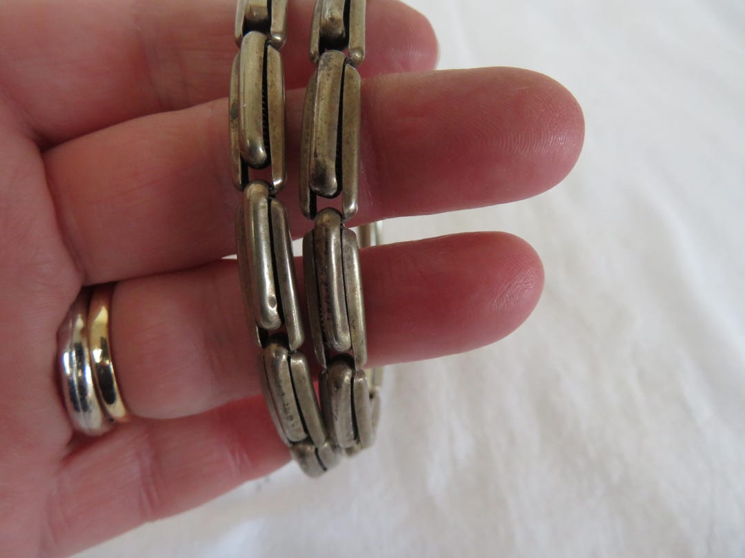 Vintage Light Gold Tone Articulated and Expandable Spring Link Sleeve ...