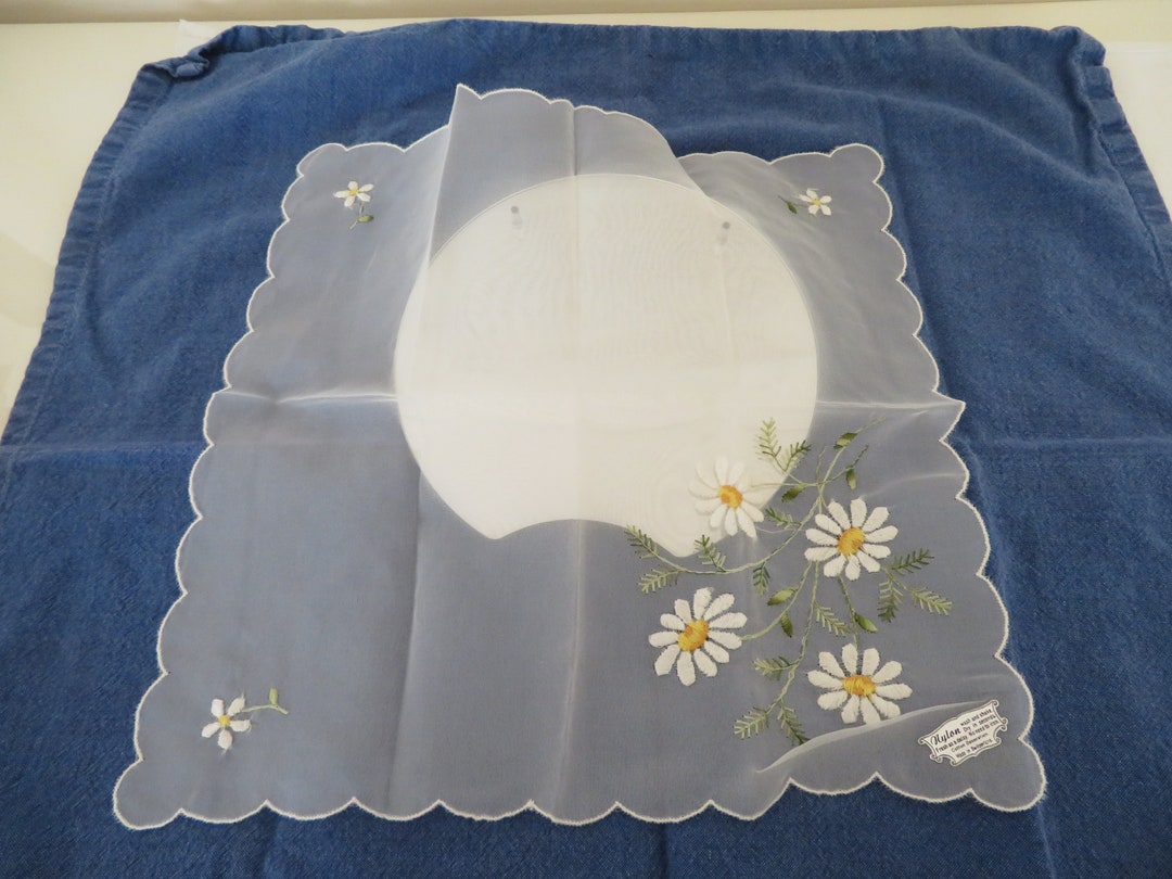 Vintage White Nylon Hankie/handkerchief/hanky With Pretty Embroidered ...