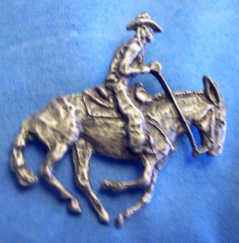 Mule Bell Trim Tail Gift for Him or Her Pin Choose Color - Etsy