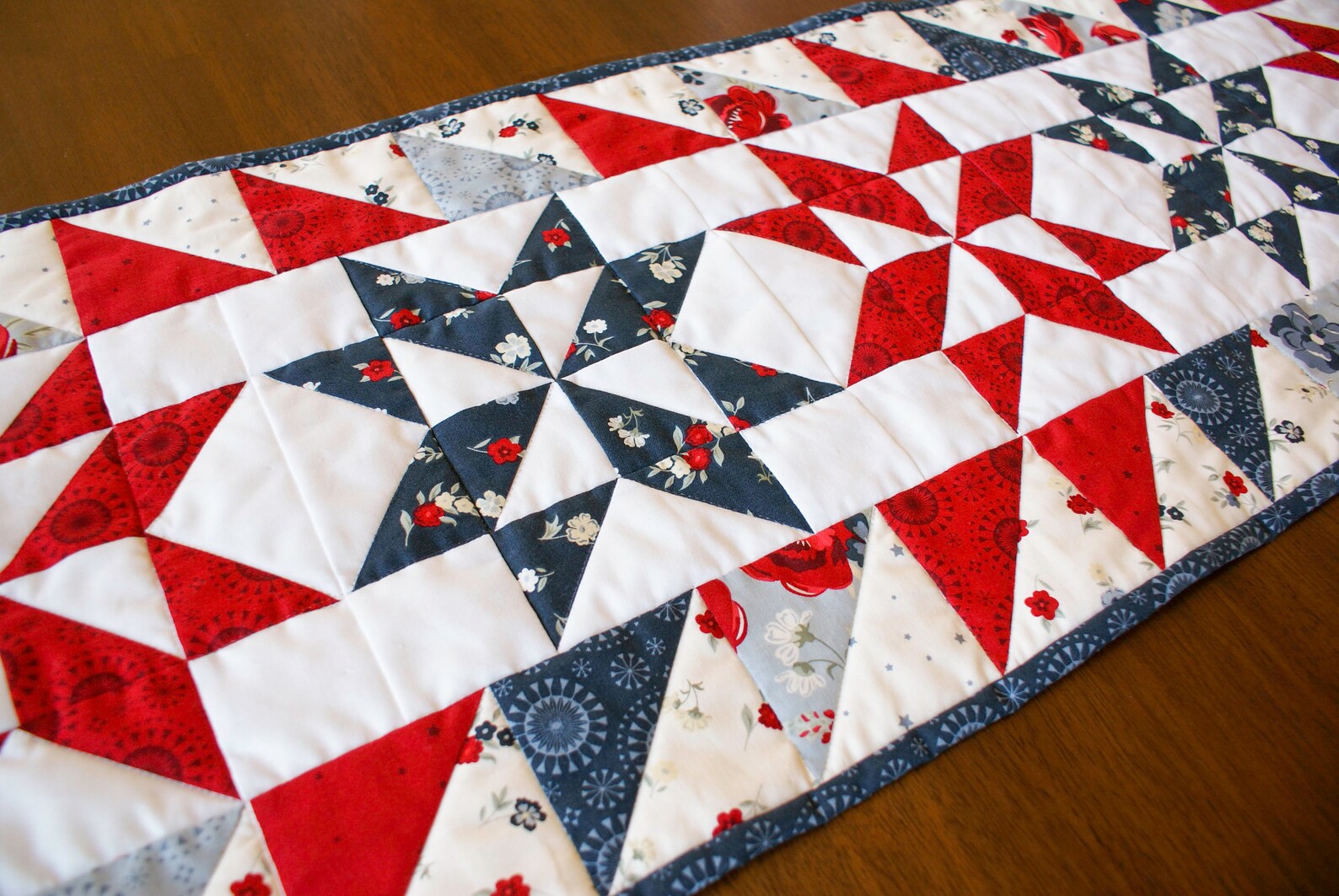 Patriotic Table Runner Pattern Stars Fourth of July PDF - Etsy